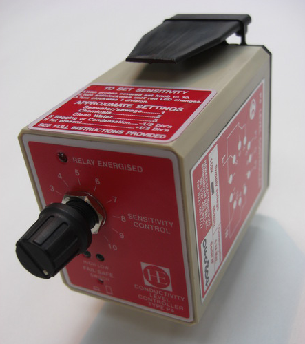 Conductivity Level Controllers P4 & P7 / IS - Cache